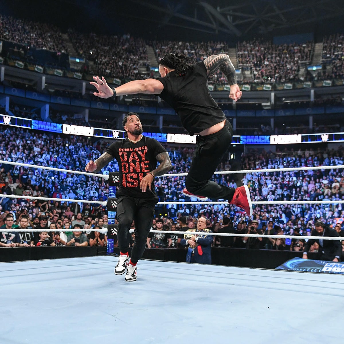 WWE Smackdown in Photos: Friday Night Ends With Braw Between The Usos ...