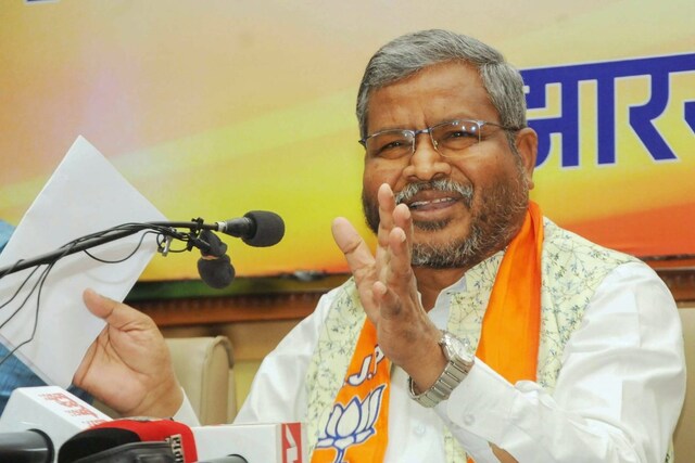 Marandi Can't Be Made J'khand Leader of Opposition as Defection Case ...