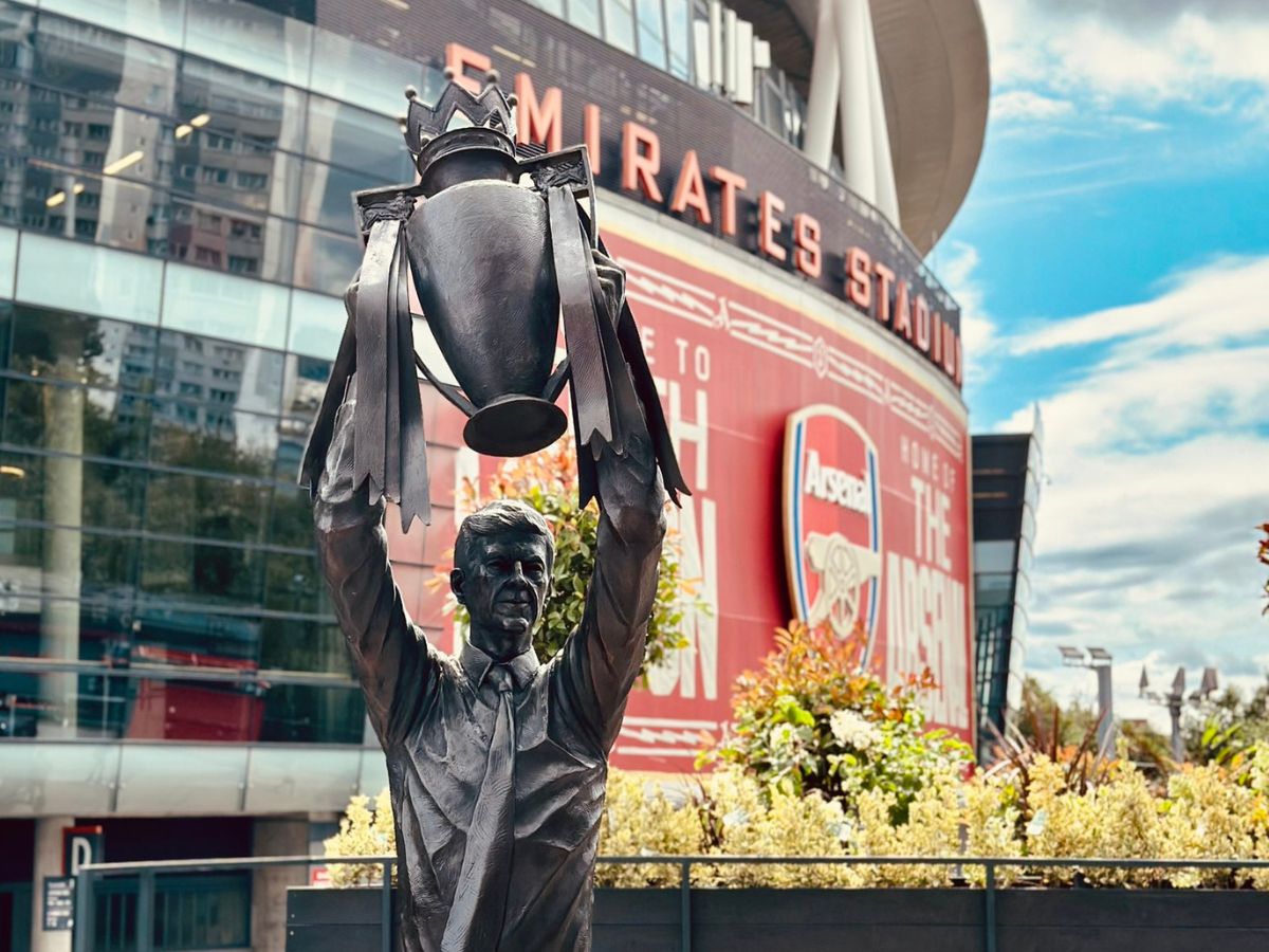 Herbert Chapman Statue