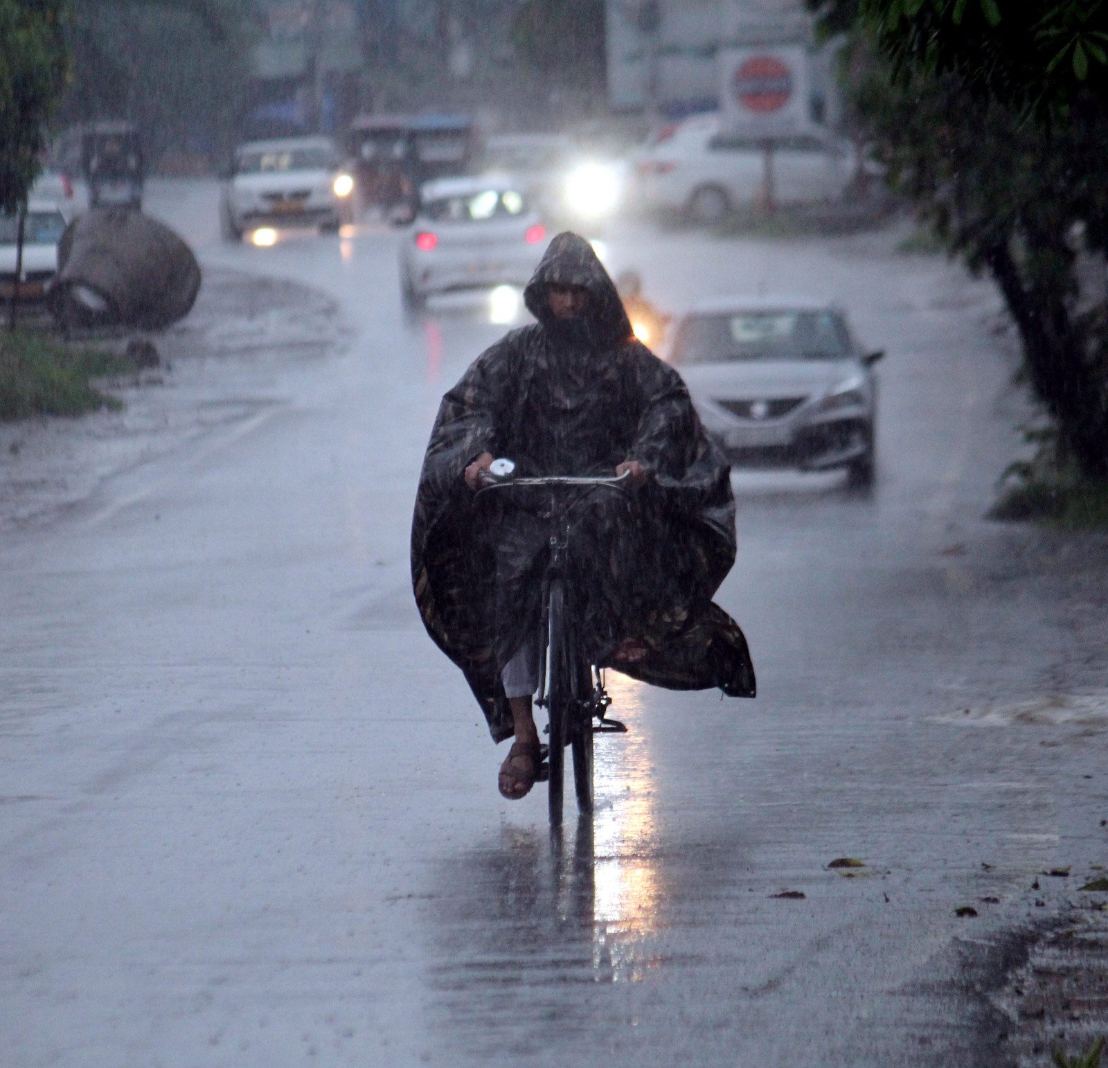 Heavy Rains Wreak Havoc in Daily Lives of People in North India | In ...