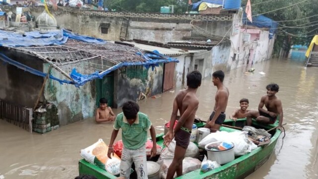 Twitter 'Floods' With Memes As Yamuna Level in Delhi Breaches All Time ...
