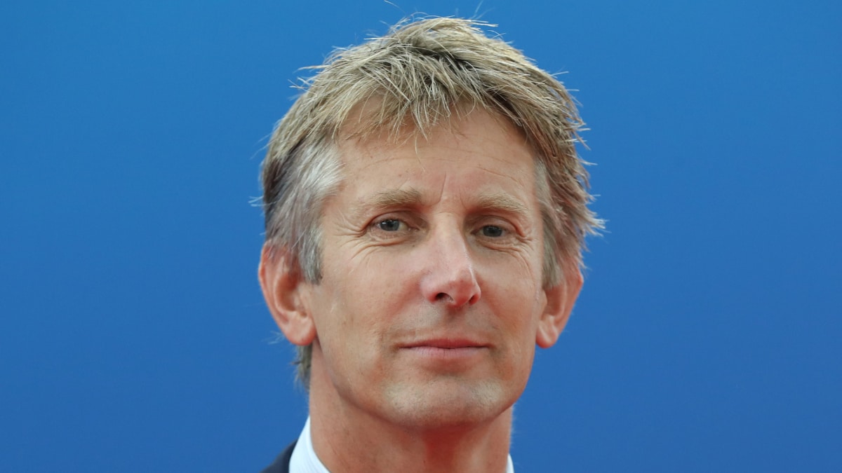 Edwin van der Sar's Condition 'Still Concerning' After Brain ...