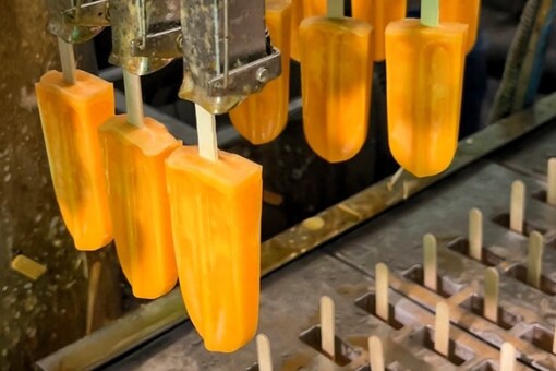 Love Popsicles? This Viral Video From Ice Cream Factory Will Make You ...