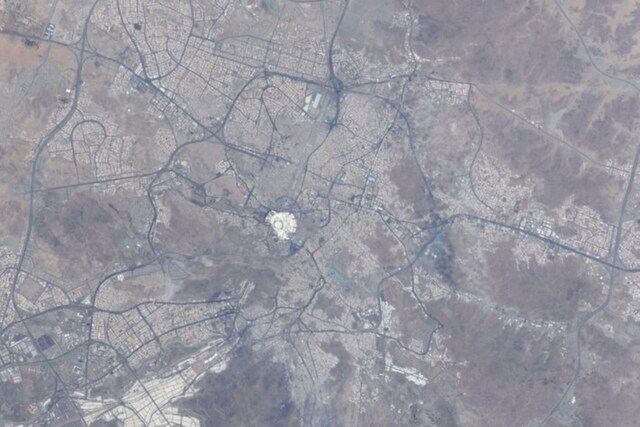 Viral: Mecca Shines In This Spectacular Photograph Captured From Space ...