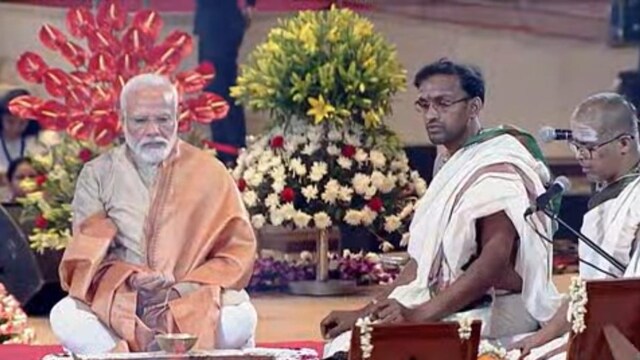 PM Modi Performs Inaugural Pooja At Revamped ITPO Complex at Delhi's ...