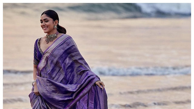Just Out! Mrunal Thakur Looks Gorgeous In South Indian Attire In The ...