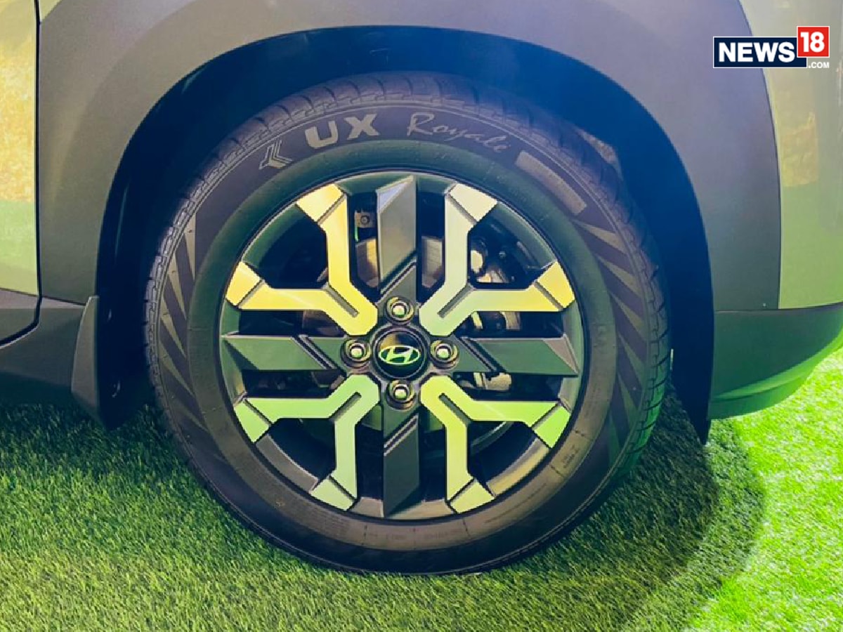 Hyundai Exter in Pics: See Design, Features, Interior and More in ...