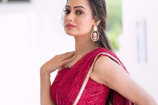 Jabardasth Anchor Sowmya Rao Fires Up Instagram With New Pics - News18