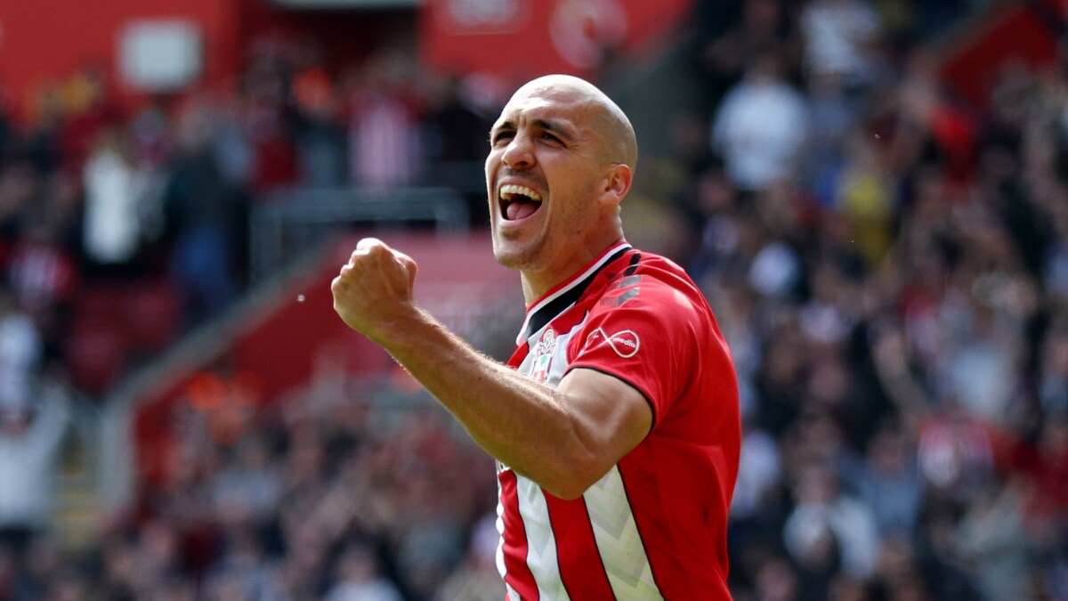 Spanish Midfielder Oriol Romeu Returns to Barcelona on Three-year Deal ...