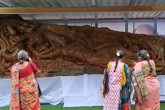 Carved on 1,500-year-old Tree, This 21-feet-Lord Sri Anantha ...