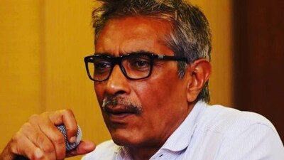 Prakash Jha's Father Tejnath Jha Dies at 95 in Patna | Movies News - News18