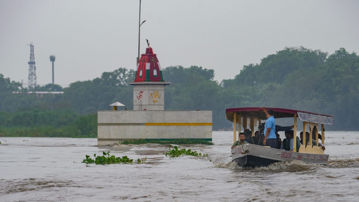 Delhi Flood Alert: Yamuna Crosses Warning Level, Yellow Alert On; CM Kejriwal Says Flooding ...