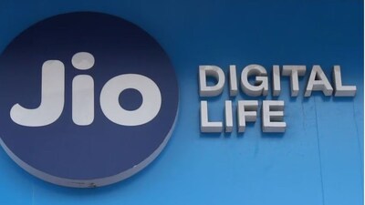 Jio Financial Services Shares Extend Gains For 2nd Session; Locked At ...