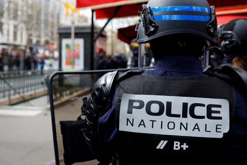 French Cops Can Now Spy on Suspects by Remotely Activating Mobile ...