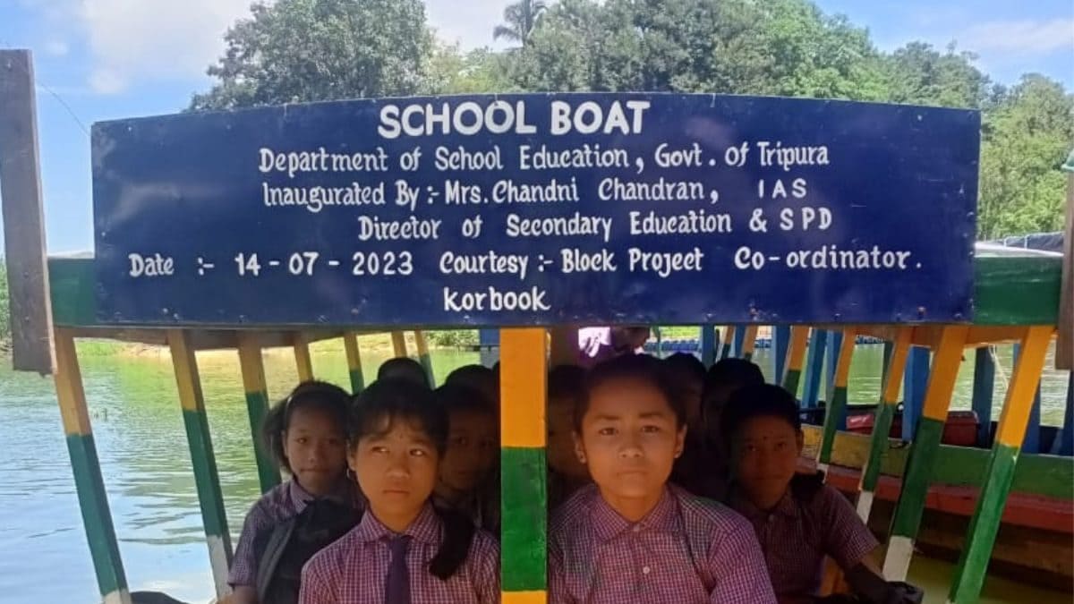 Tripura Education Dept Set Up 'School On Boat' to Bridge Learning Gap ...