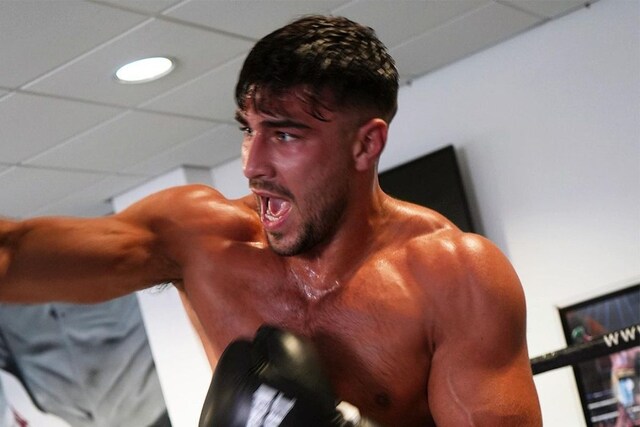 Boxer Tommy Fury Set to Face YouTuber KSI in October - News18
