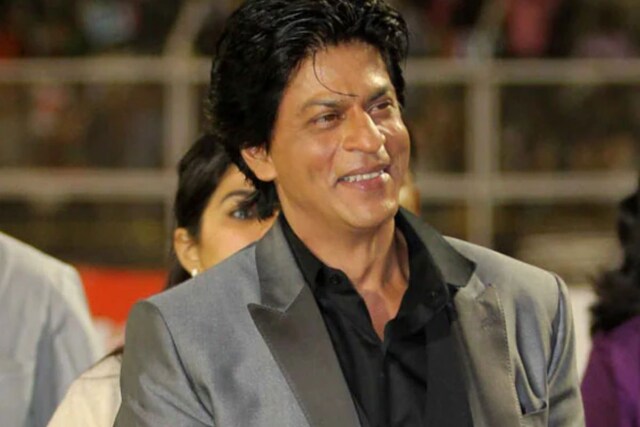 SRK Talking About His Carefree Attitude in Old Video Has Desis ...