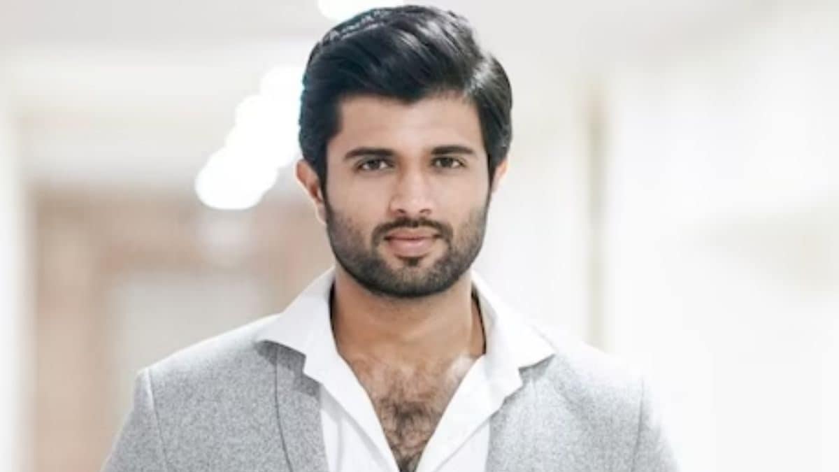 Actor Vijay Deverakonda Launches His Broadcast Channel On Instagram ...