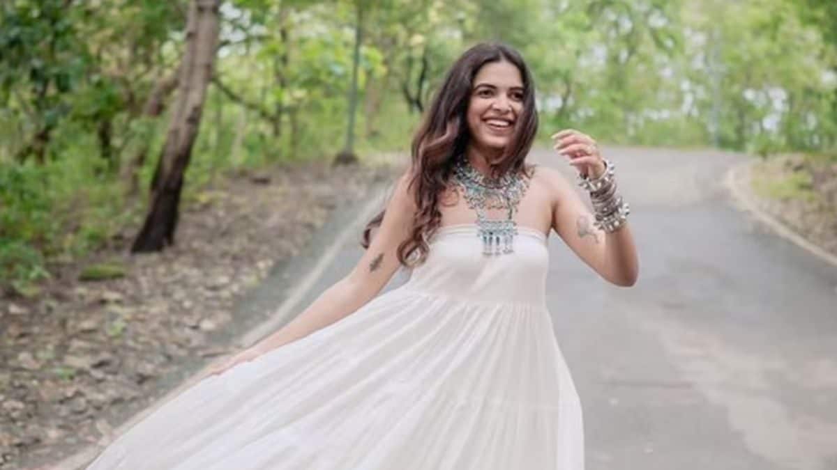 Actress Mitali Mayekar Embraces Her Inner Child In Latest Photos | Movies News - News18