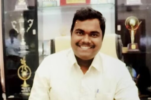 Adversity To Achievement, Varun Baranwal's Inspiring IAS Journey - News18