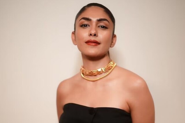 Bollywood Actress Mrunal Thakur Slays In Black Co-ord Set In Latest ...
