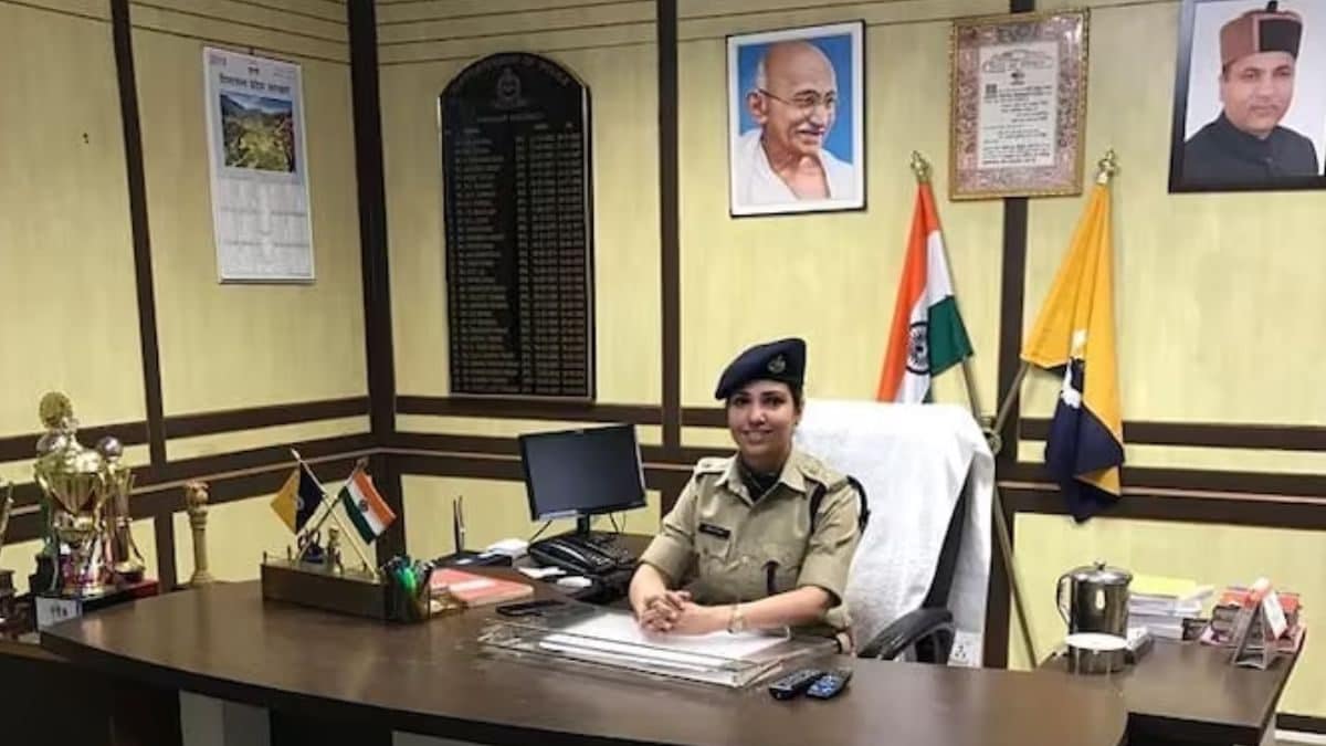 Meet 'Lady Singham' IPS Sakshi Verma Who Got 175th UPSC Rank ...