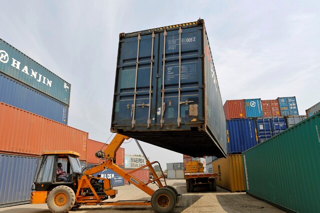 India Doubles its Global Commercial Services Exports Between 2005, 2022 ...