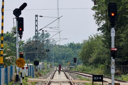 Signal Failures ‘Exceptionally High’ Across Railway Zones in June, 240 ...