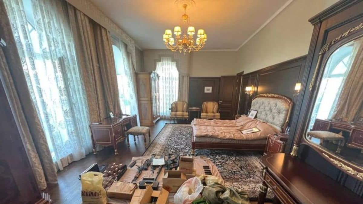 Guns, Gold Bars, Wigs: Inside Wagner Chief Yevgeny Prigozhin's Lavish ...