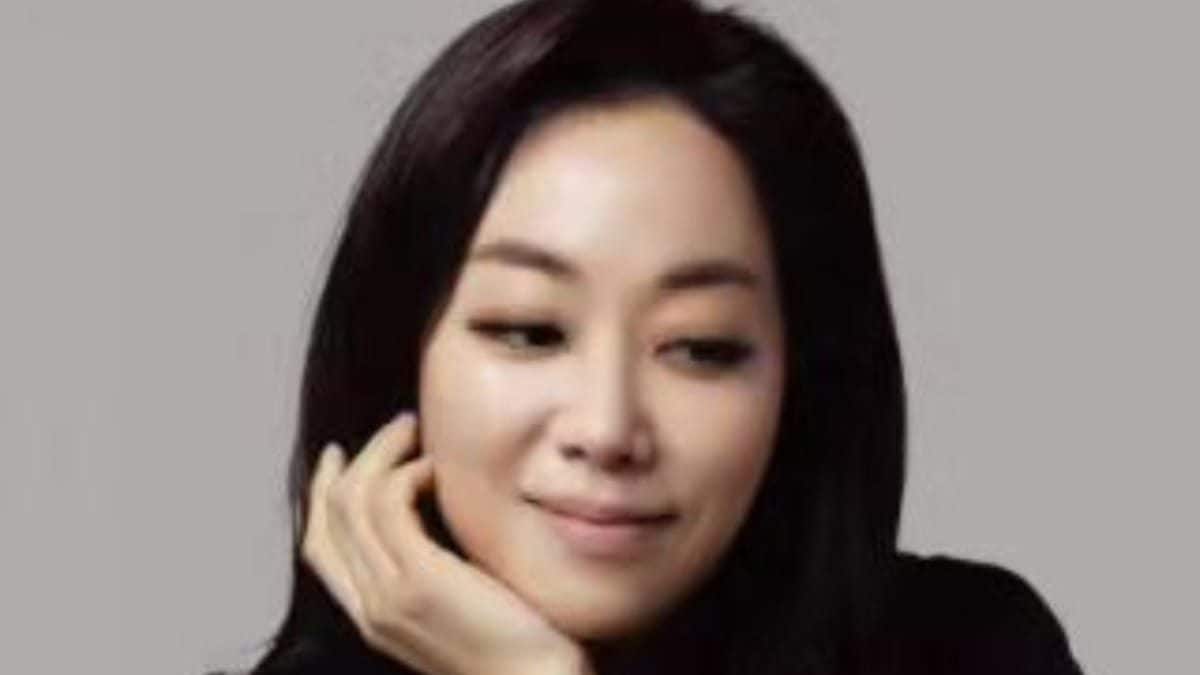 Korean Singer Lee Sang Eun Found Dead In Bathroom Minutes Before Her ...