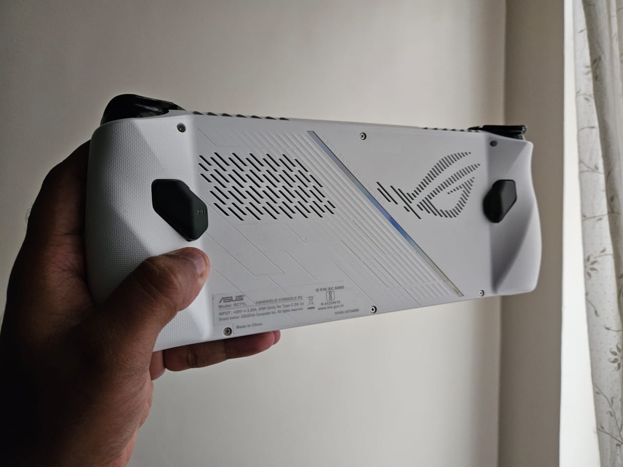 Asus ROG Ally: A First Look At Features, Specifications And More | In ...