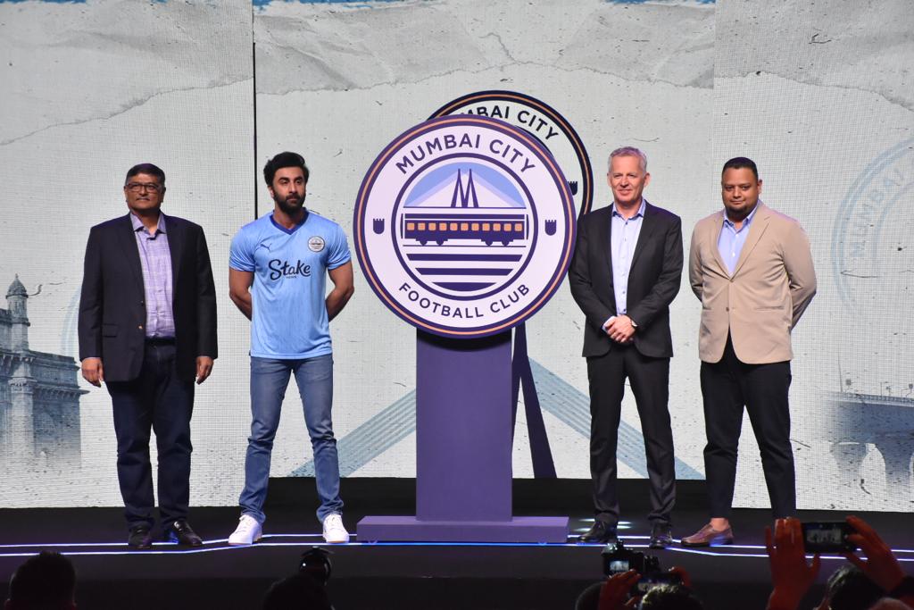 Ranbir Kapoor And Mumbai City FC Unveil New Club Crest and Kit for 2023 ...