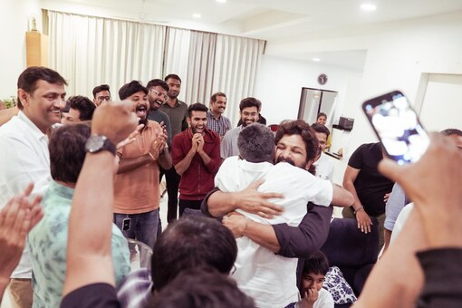 A Pushpa-Themed Party To Celebrate Allu Arjun's Big Win At National ...