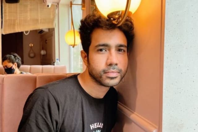 Meet Abhishek Upmanyu, Indian Comedian Who Has Mastered Art of Being ...