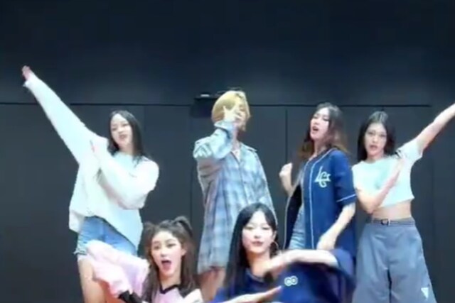 BTS’ Kim Taehyung Impresses ARMY As He Performs Hype Boy Challenge With ...