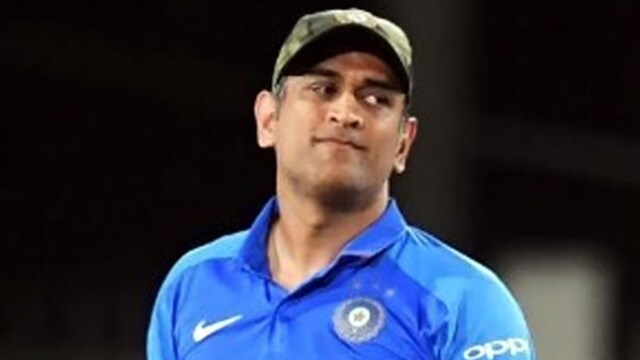 MS Dhoni Shows Off New Muscular Look at Gym in Ranchi, Leaves Fans ...