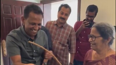 IAS, IFS And IPS Officers Reunite With School Teacher; 'Heart-Touching ...