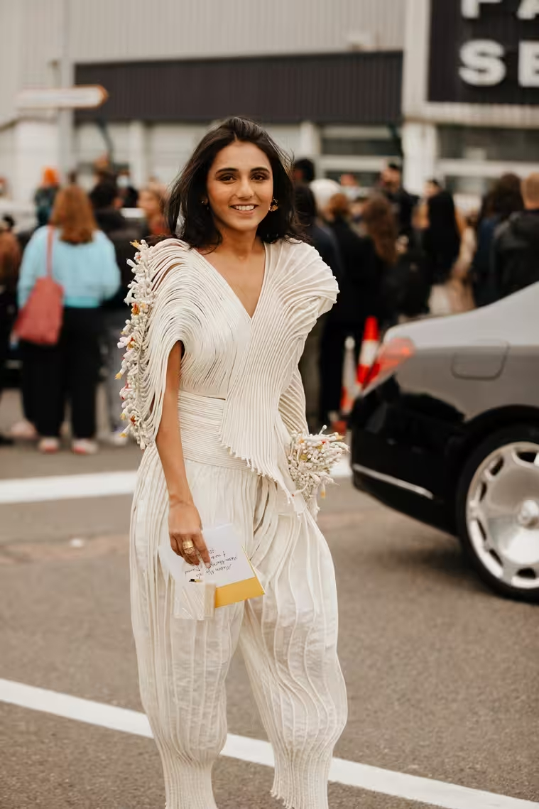 Masoom Minawala Embraces Handloom Grandeur on National Handloom Day ...