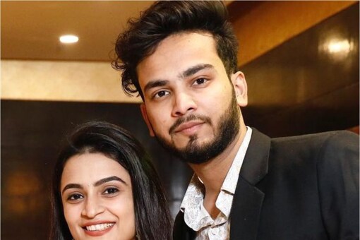 Bigg Boss Ott 2 Who Is Elvish Yadavs Girlfriend Kriti Mehra News18