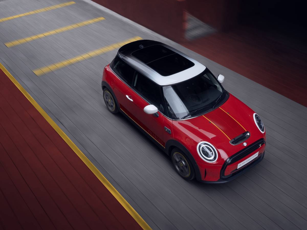 MINI 3-Door Cooper SE Charged Edition in Pics: See Design, Features and ...