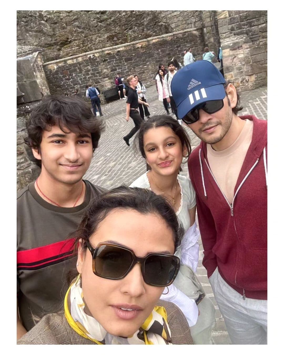 Mahesh Babu Birthday: 6 Family Photos of Telugu Superstar! - News18