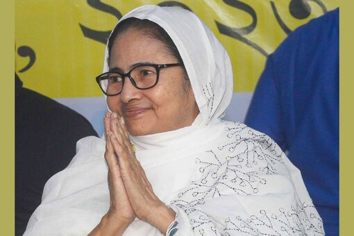 Slammed for 'Appeasing Muslims', CM Mamata Hikes Allowances of Imams ...