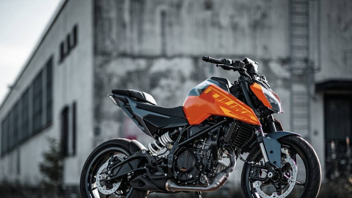 2024 KTM 250 Duke in Pics: See Design, Features and More in Detail - News18