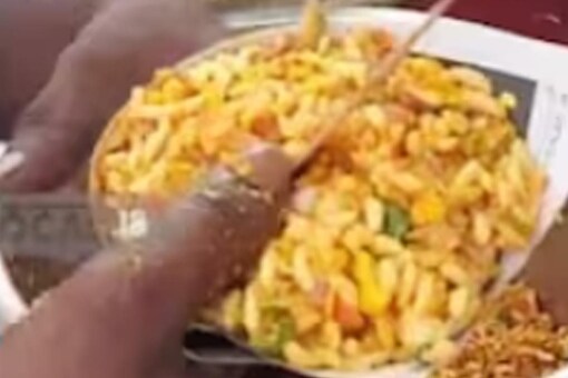 Try This Scrumptious ‘Muri Mixture’ On Visakha Beach In Visakhapatnam ...