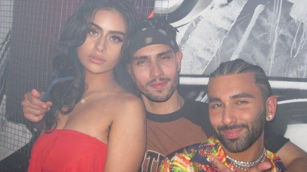 Nysa Devgan Dazzles In Sexy Strapless Dress As She Poses With Orry, Vedant Mahajan; Pic Goes ...