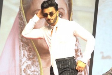 Ranveer Singh's Impromptu Dance On 'Heartthrob' Steals The Show At ...