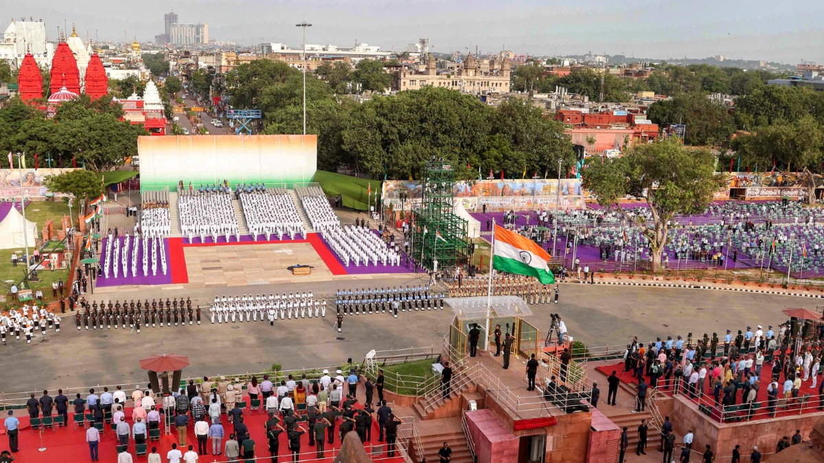 Independence Day 2023: 1,800 Special Guests at Red Fort, Selfie Points Across Delhi | Details ...