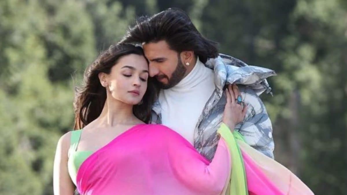 Rocky Aur Rani... Box Office Collection Day 9: Karan Johar Film Mints ...