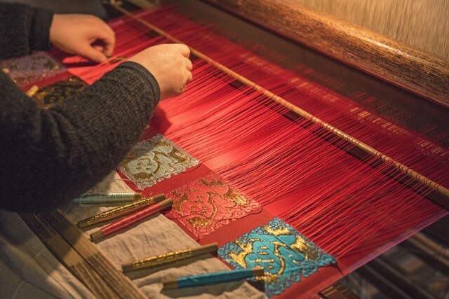 Exploring Heritage Handlooms Through The Ancient Adai Technique Of ...