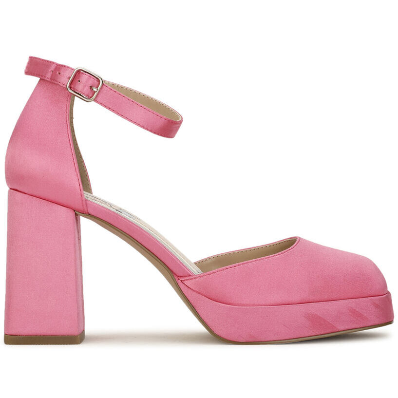 Shoe-ology of Friendship: Picking the Perfect Gift for Your Friends on ...